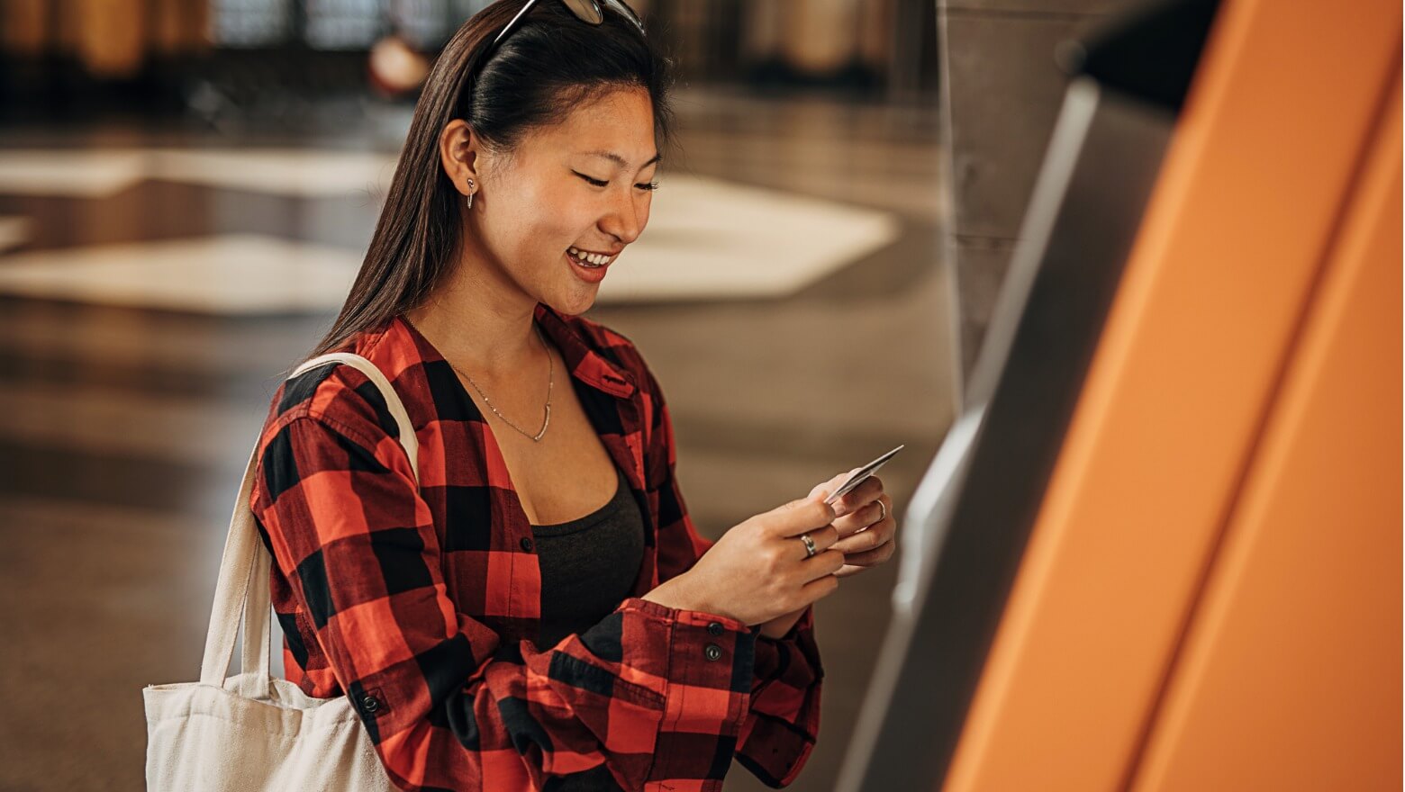 Money Order vs. Wire Transfer: What’s the Difference? | SoFi