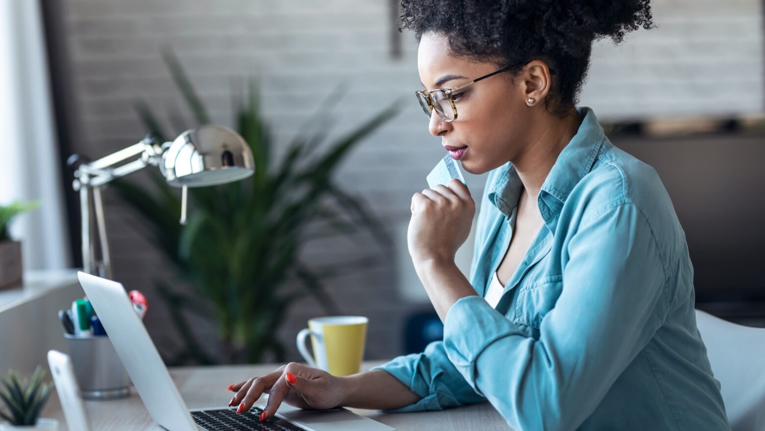 What Is a Maxed-Out Credit Card? And What to Do When It Happens | SoFi