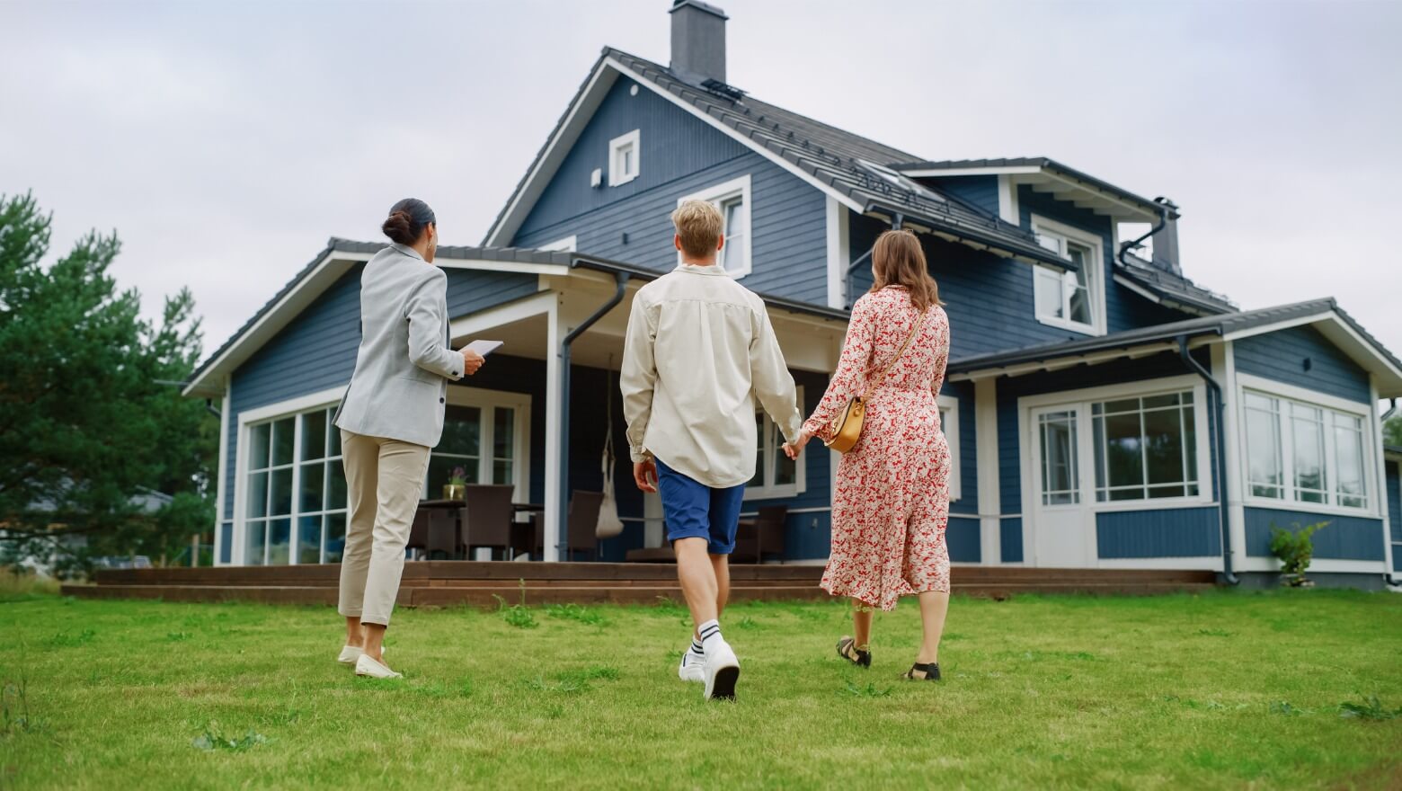What Is the Worst Day to Close on a House? | SoFi