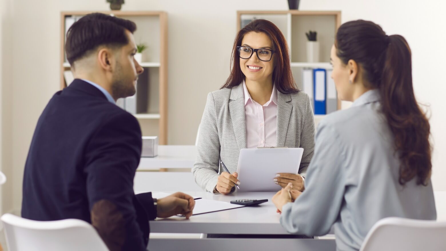 What Is a Mortgage Banker? | SoFi
