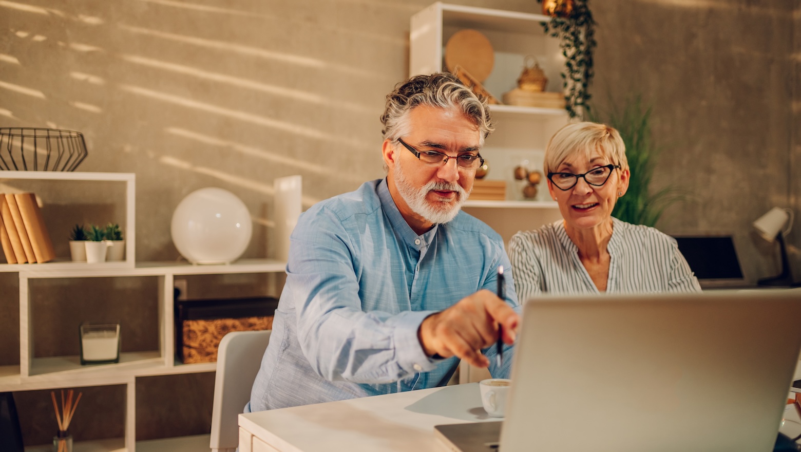 Roth IRA vs. Mutual Fund | SoFi