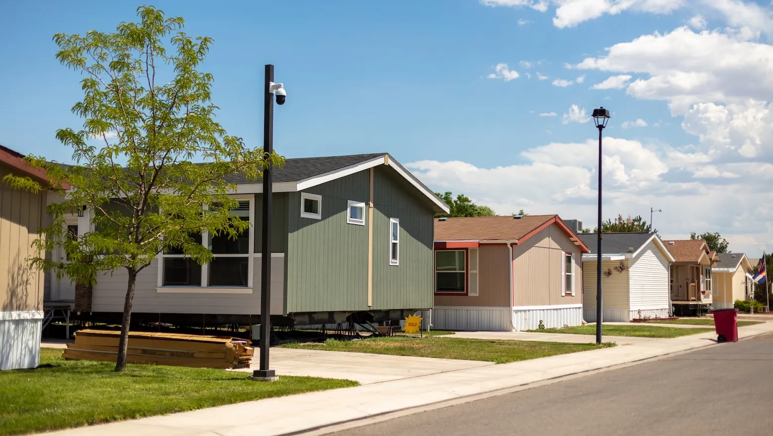 How Long Do Mobile and Manufactured Homes Last? | SoFi