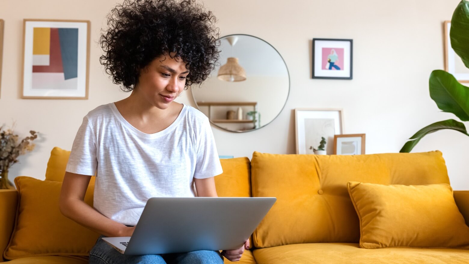 Which Entries on a Credit Report Will Decrease Your Credit Score? | SoFi