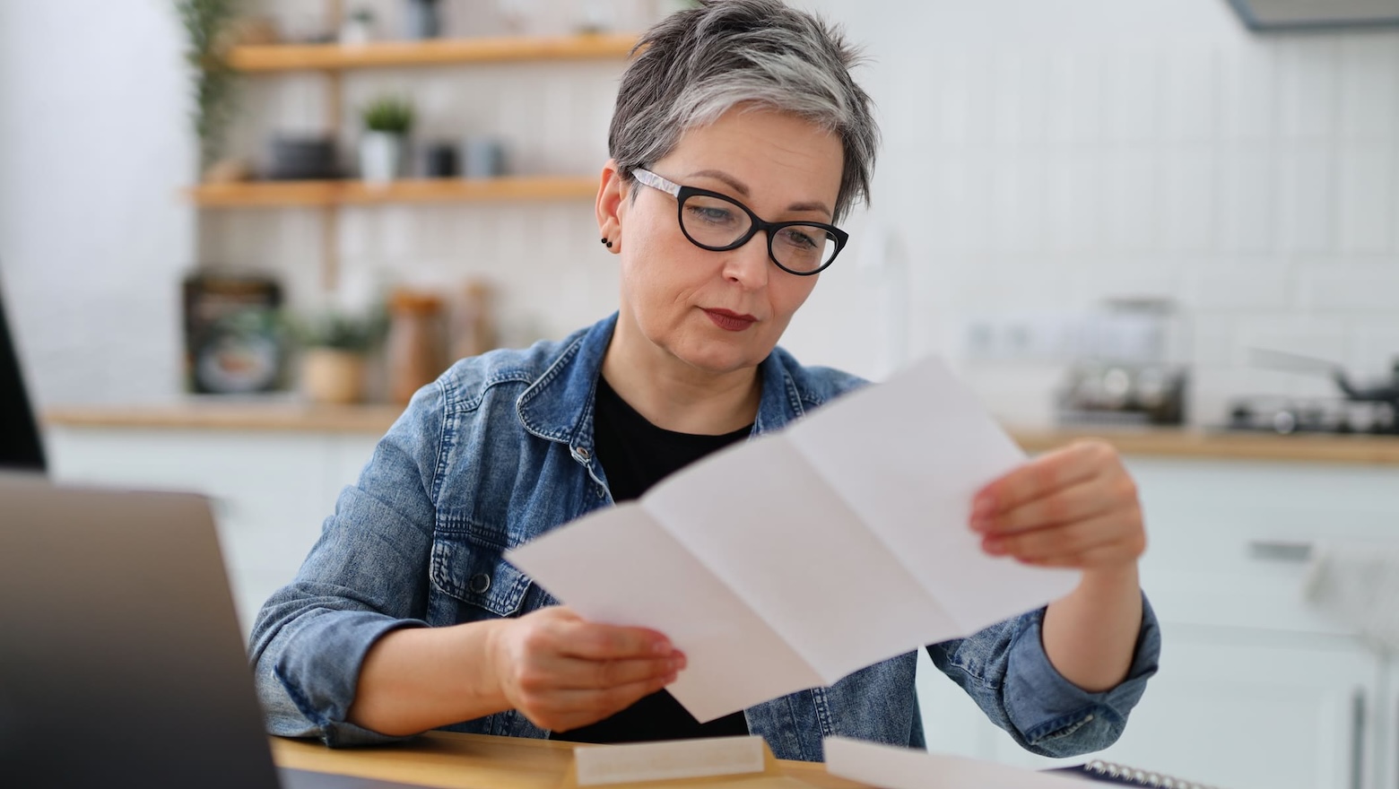 How to Dispute a Business Credit Report | SoFi